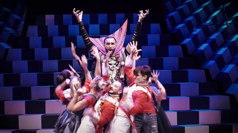 Onlytheater Gr Ο ΜΟΛΥΒΕΝΙΟΣ ΣΤΡΑΤΙΩΤΗΣ ΣΤΟ ΝΕΟ ΘΕΑΤΡΟ ΒΑΣΙΛΑΚΟΥ Trailer Youtube