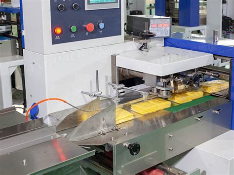 Automatic Medicine Ointment Tablets Horizontal Flow Wrapping Packing Machine