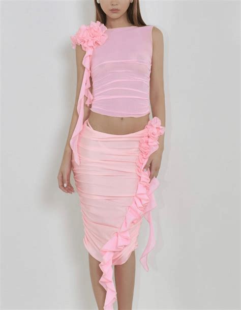 What Is Barbiecore The Viral Trend That Promises To Bring Back Pink To