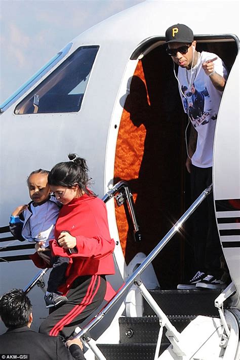 Kylie Jenner Boards Private Jet For Trip To Costa Rica Daily Mail Online