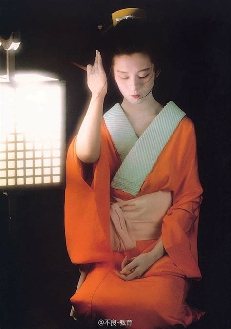 高仓美贵（前四）and夏木真理（后五），摄影：星野小麿 花瓣网