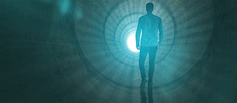 Herantasten An Das Phänomen Der Nahtoderfahrung Katholischde