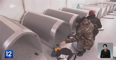 독일 한파 속 노숙자를 위한 ‘이글루 쉼터