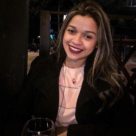 Isamara Oliveira Youtube