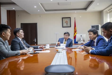 Багшийн цалин хангамжийг нэмэгдүүлэх саналыг дэмжиж анхаарч ажиллана Боловсрол шинжлэх