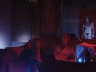 Naked Mélanie May Taillon in Cheval Serpent