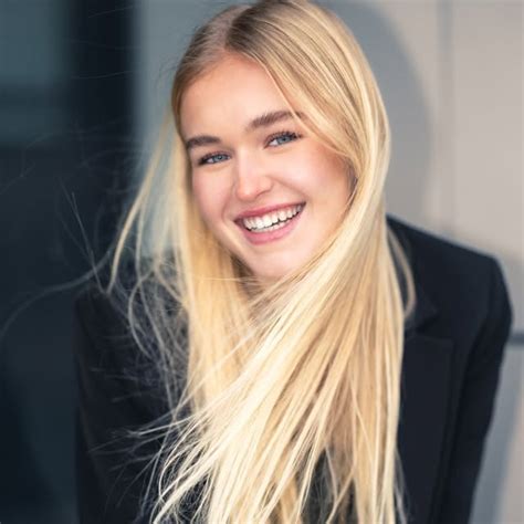 Rosi Rosi F G On Threads