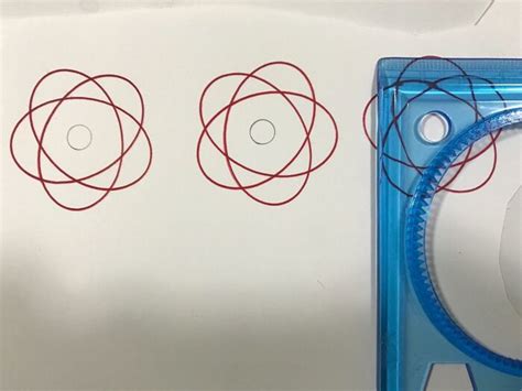 ダイソーくるりん定規で☆お正月を作ろう！｜ハンドメイドの作り方・アイデア｜暮らしニスタ