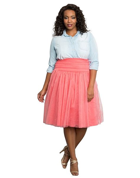 Fashionable Spring Outfits With A Plus Size Tulle Skirt