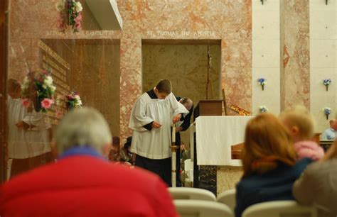 Glimpse Of Peace Low Mass 2 New Altar Boys