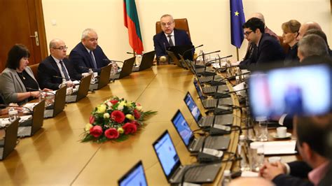 Служебният кабинет с първо редовно заседание след изборите Nova