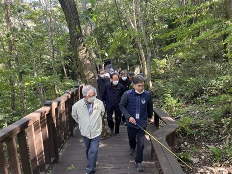 남성독거노인 사회관계증진 프로그램 『동고동락』 숲체험 참여 복지관사진첩 정읍시노인복지관