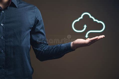 Cloud Computing Technology And Online Data Storage For Business Network