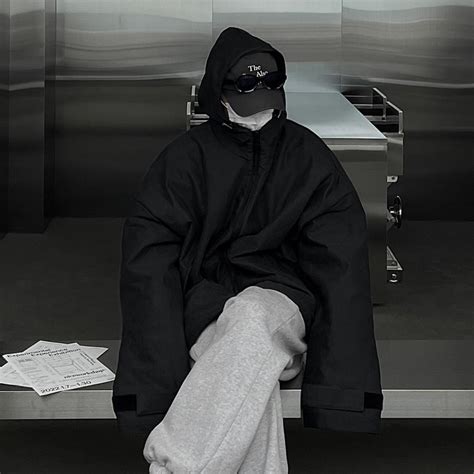 아인스토어 오버슬리브 벨크로 후드 점퍼 2컬러 남자 여자 봄 가을 겨울 바람막이 스트릿 고프코어 위시버킷