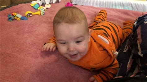 Татко співає синочку Youtube