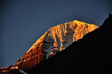 冈仁波齐转山第二天，登海拔5700米卓玛拉山口看最震撼的日照金山 每日头条