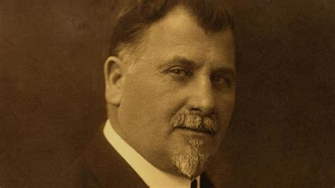 Conu Mihalache Discipolul Eretic Al Junimii