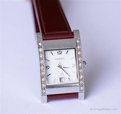 Vintage Rectangular Fossil Watch With Pearly Dial Designer Watch Vintage Radar