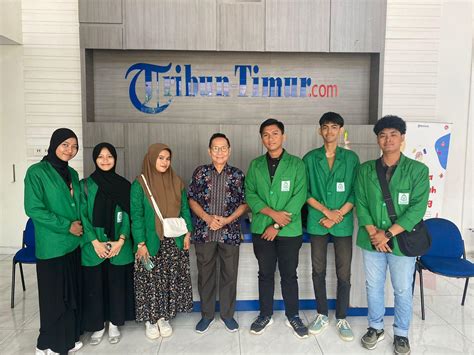 Tugas Akhir Di Kampus Mahasiswa Ilkom Uinam Kunjungan Ke Tribun Timur