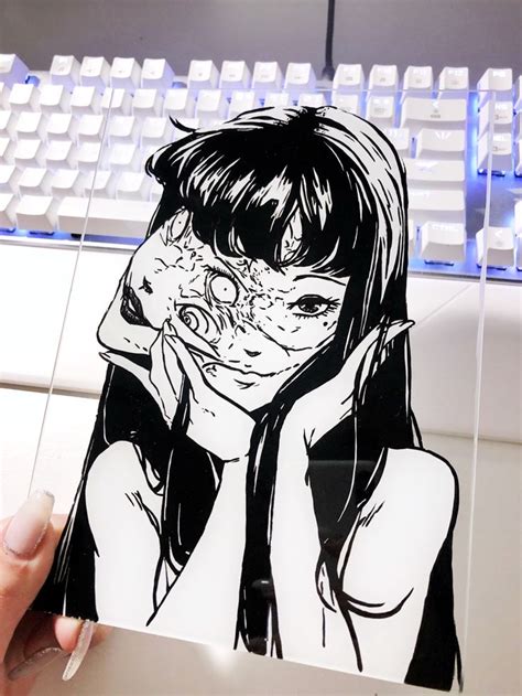 Tomie Junji Ito anime manga on glass, Томиэ Коллекция Дзюндзи Ито аниме ...