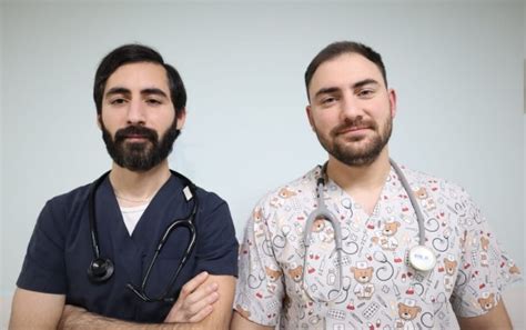 აუტიზმის ნიშნები 6 თვის ასაკიდან რაზე ითხოვენ პედიატრი ძმები ყურადღების გამახვილებას