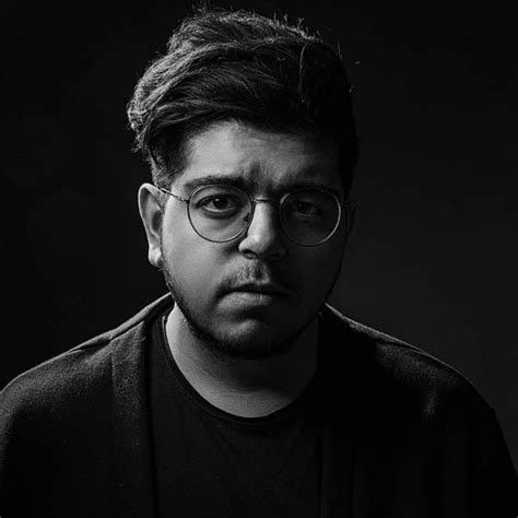 ‎امیر میرزاییفیلمبردارادیتور‎ Amiirmirzae • Threads Say More