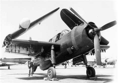 Tby 2 With Folded Wings World War Photos