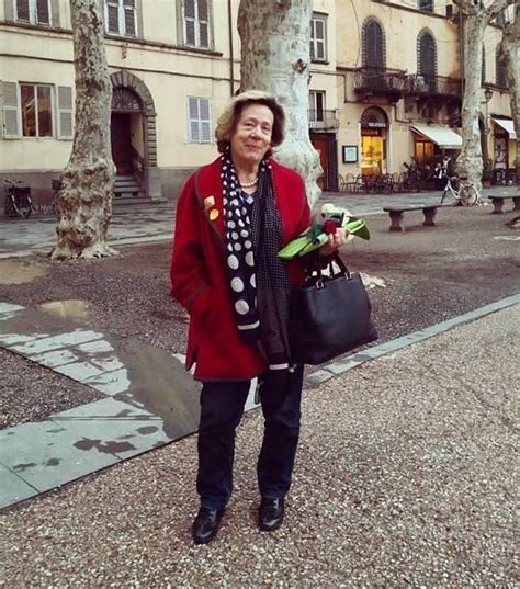 La Professoressa Innamorata Di Lucca Che Riscopre Le Storie Delle Donne Il Tirreno