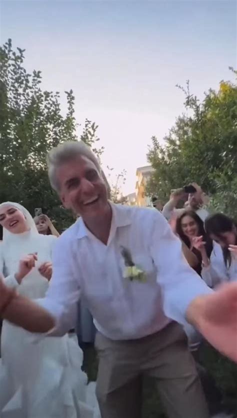 Güldür Güldürün Mesutu Uğur Bilgin Evlendi Eşi İrem Uslu Güzelliğiyle Hayran Bıraktı