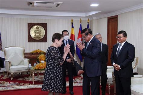 សម្តេចក្រឡាហោម ស ខេង អនុញ្ញាតឱ្យប្រធានក្រុមប្រឹក្សាភិបាល