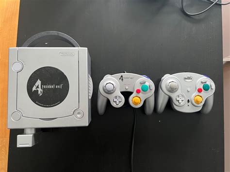 Gamecube Re4 Version Mit 2 Controllern Und 6 Spiele Gebraucht In Savognin Für Chf 400 Mit Gamecube Re4 Version Mit 2 Controllern Und 6 Spiele Gebraucht In Savognin Für Chf 400 Mit