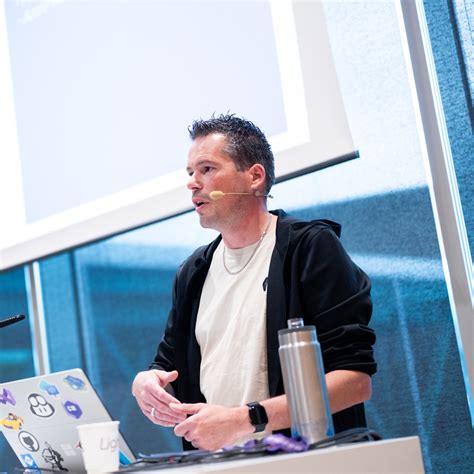 Creating A Logic App Api Connection That Uses The Managed Identity Using Bicep Microsoft