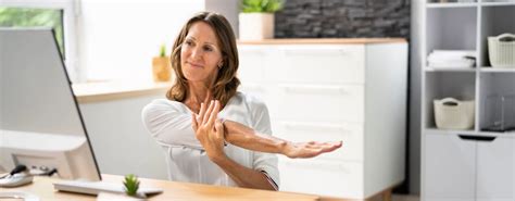 How Stretching And Strengthening Exercises Aid Manual Therapy