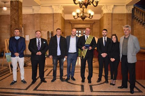 Съветниците единодушни Пламен Аспарухов е новият почетен гражданин на Перник