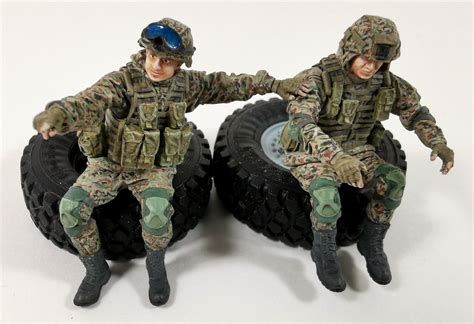 Тайфун ВДВ — Каропка.ру — стендовые модели, военная миниатюра