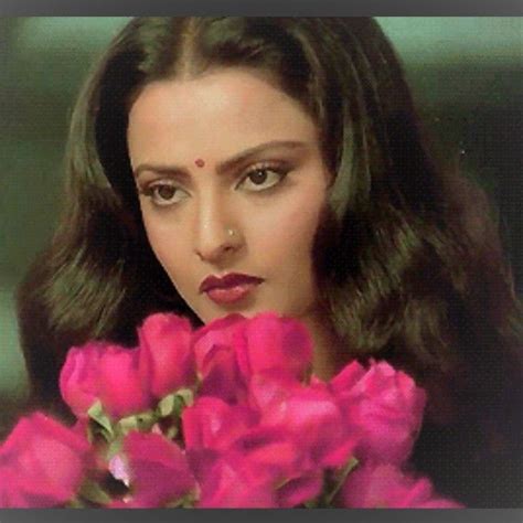 Pin By Dhruvrana On Sharuk Rekha Actress Vintage Bollywood Beautiful Bollywood Actress