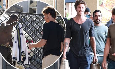 Shawn Mendes Latest News Views Gossip Photos And Video Daily Mail Online