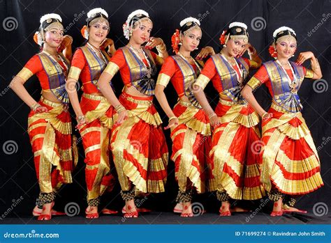 Indian Classical Dance Editorial Stock Image Image Of Saree 71699274