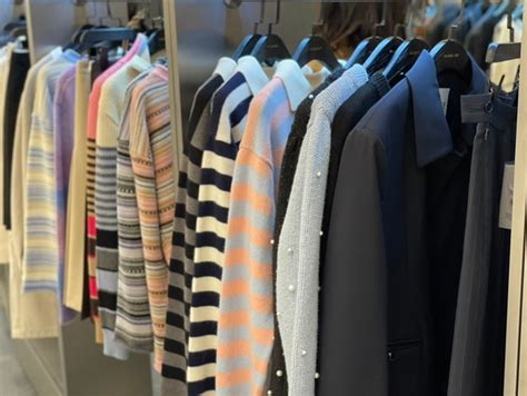 W컨셉더블유컨셉 신세계백화점 경기점 오프라인 매장 입점 구경그로브스토어 프론트로우 던스트 다이애그널 모한 등