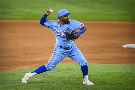 Rangers Trade Yonny Hernandez To Diamondbacks Mlb Trade Rumors