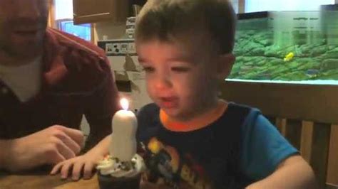 萌萌的外国小朋友吹蜡烛意想不到的事情发生了！ 高清1080p在线观看平台 腾讯视频