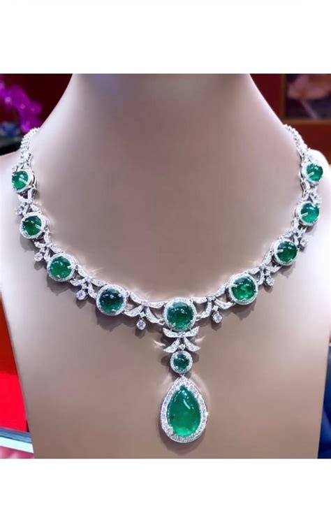 Aig Certified 6500 Carats Zambian Emeralds 900 Ct Diamonds 18k Gold