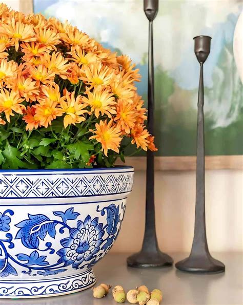 20 Best Ideas For Decorating With Mums This Fall