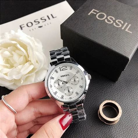 Fossil นาฬิกาข้อมือควอตซ์ชุดนาฬิกาผู้หญิงเงินนาฬิกาสร้อยข้อมือผู้หญิงสแตนเลสนาฬิกาเหล็กนาฬิกา