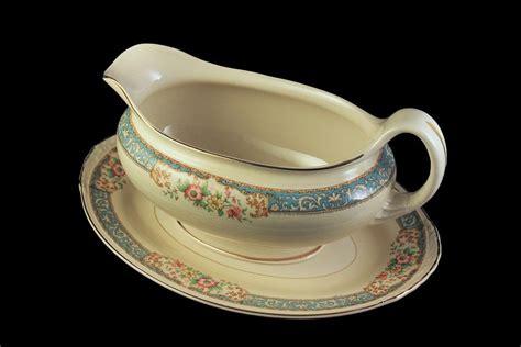 Gravy Boat Homer Laughlin Blue Dawn Eggshell Nautilus Underplate