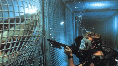Deep Blue Sea 1999 Az Movies