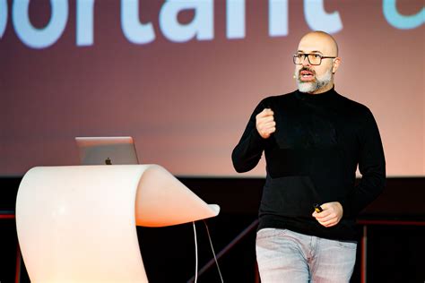Micro Frontends Sign Up For The Building Micro Frontends Workshop