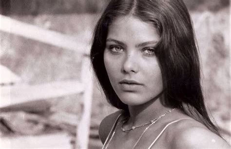 Ornella Muti In Lingerie E Stivali Manda In Fibrillazione I Maschietti