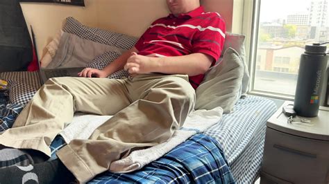 Quick Jerk Off Laying In Bed