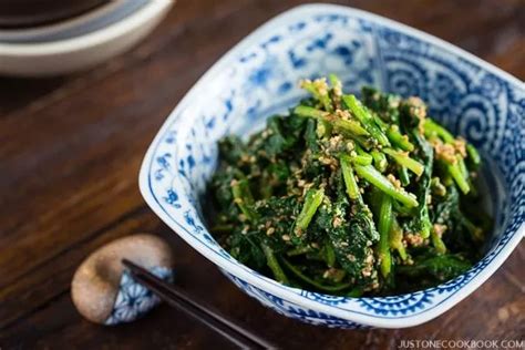 Japanese Spinach Salad With Sesame Dressing Horenso Gomaae ほうれん草の胡麻和え Blanched Spinach